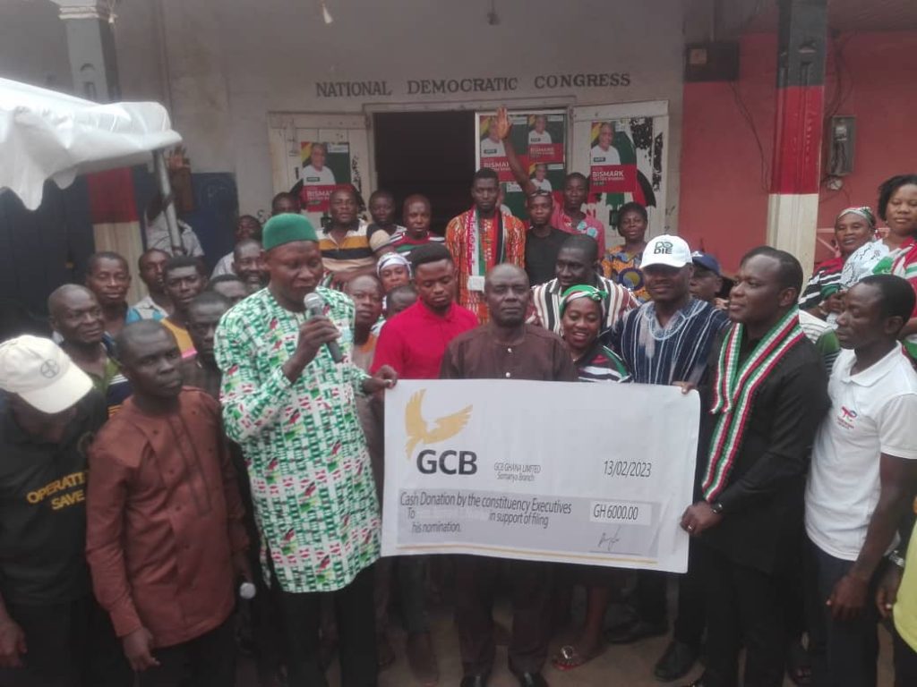UPPER MANYA NDC CONSTITUENCY EXECUTIVES DONATES GHC 6000.00 CHEQUE TO ...