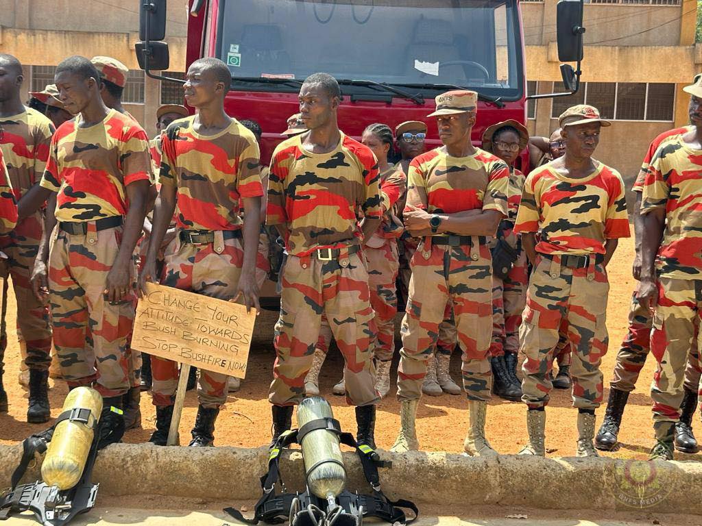 UPPER WEST FIRE COMMAND EMBARKS ON A FLOAT TO COMMEMORATE THE ...