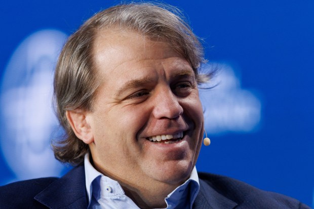 Chelsea supporters praise Todd Boehly for a slight shift after learning ...
